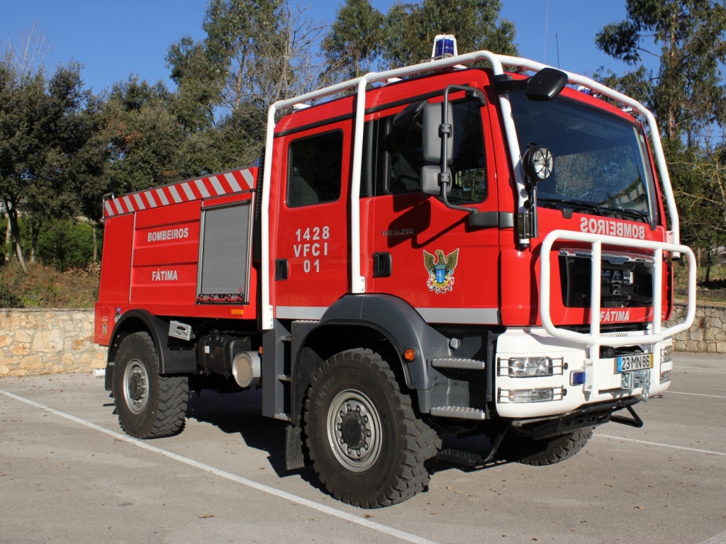 Bombeiros Voluntários de Fátima | VFCI-01 Veiculo Florestal de Combate ...